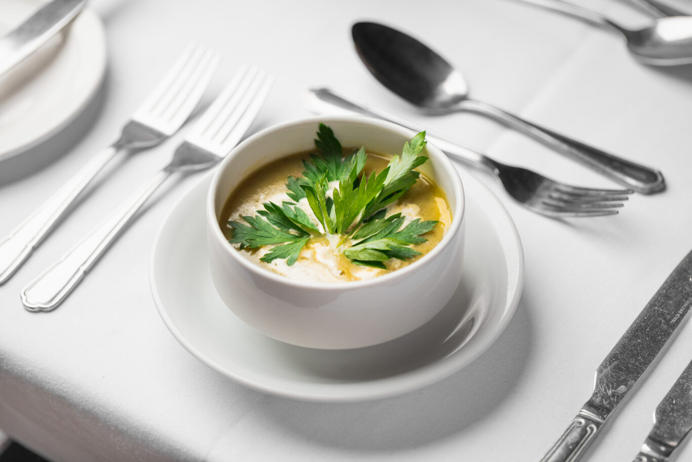 Dining - Highlander Hotel