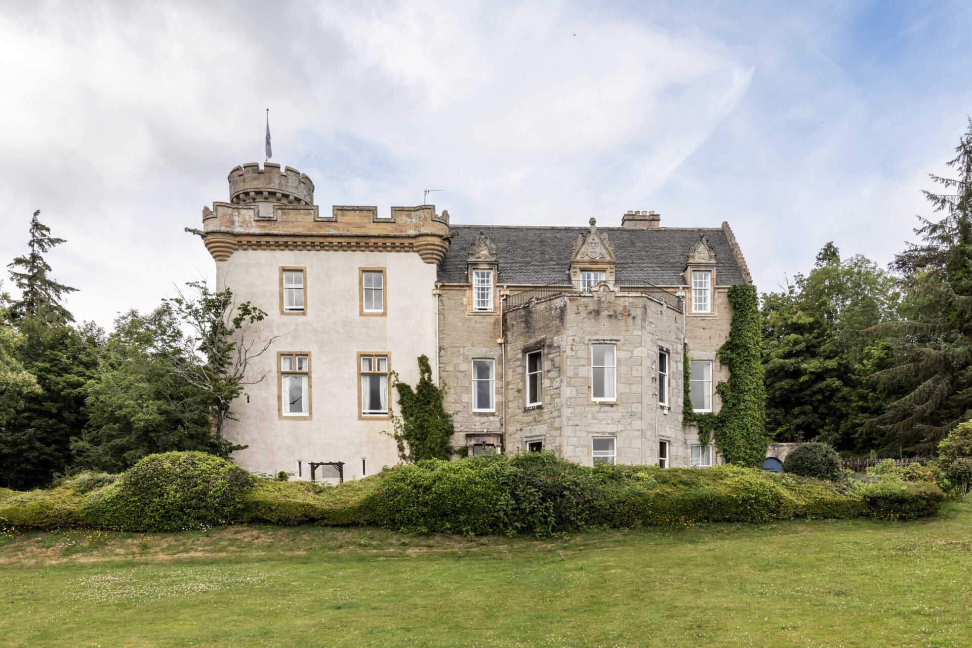 Home - Tulloch Castle Hotel