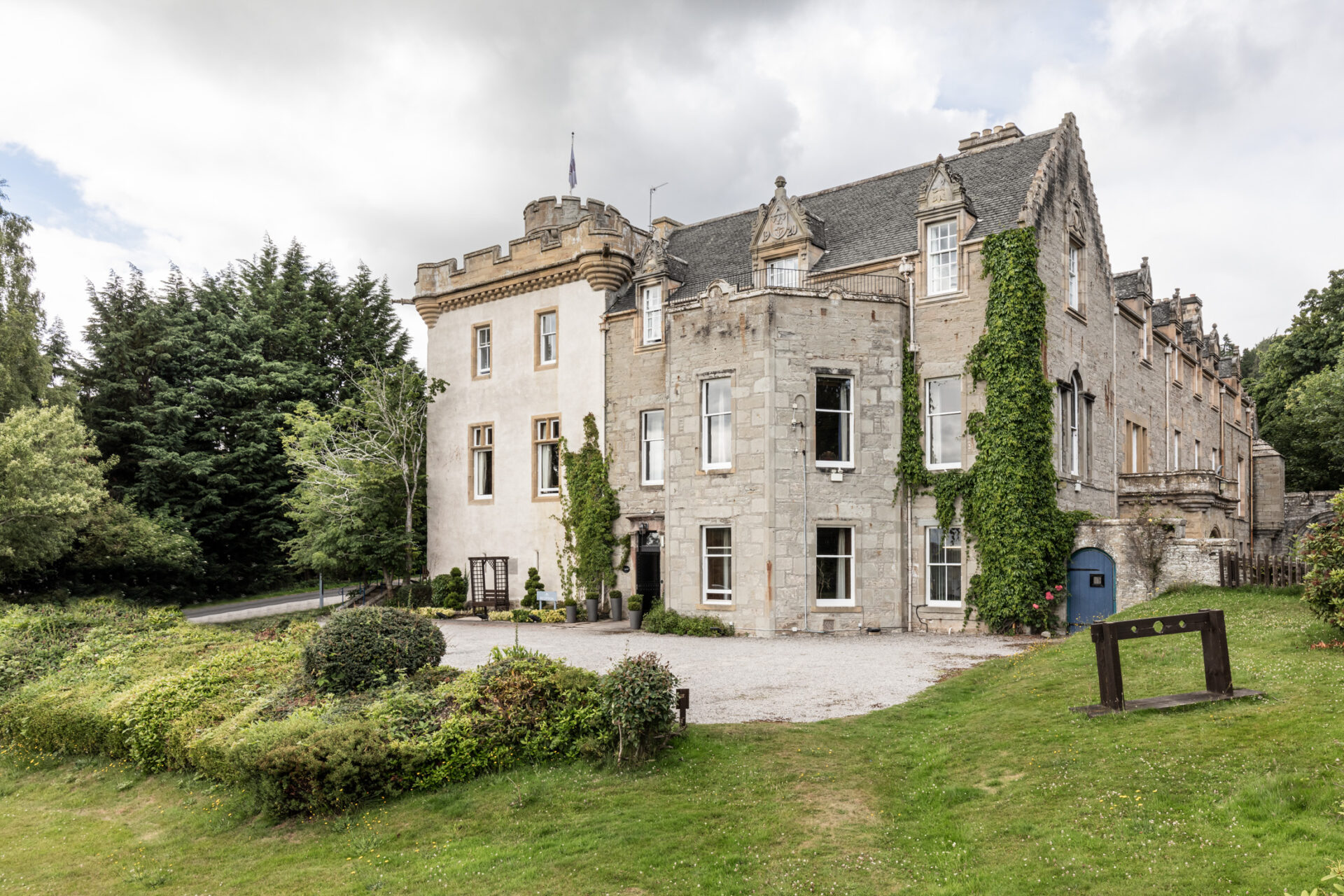 Home - Tulloch Castle Hotel